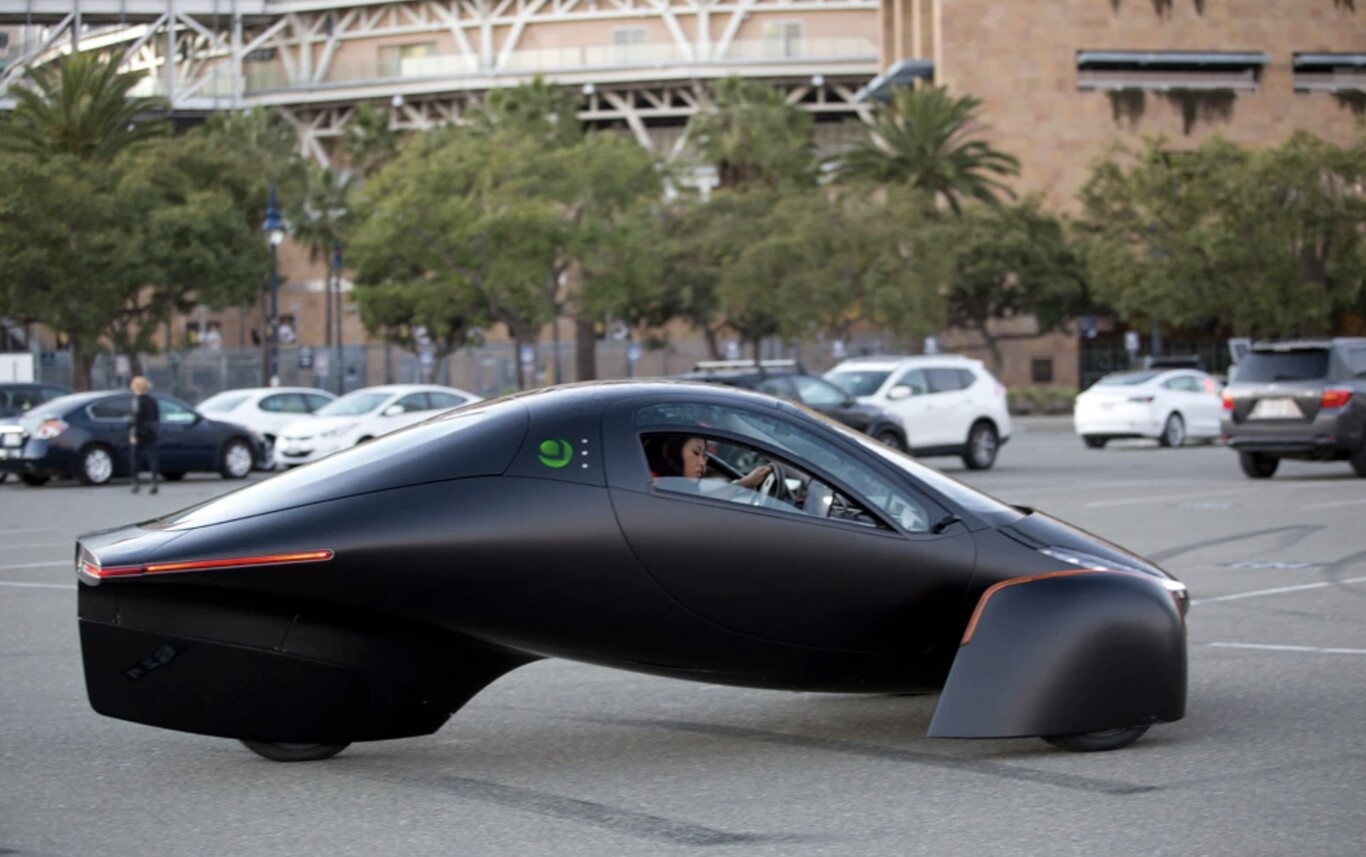 Aptera, el coche eléctrico con paneles solares en el que querrás viajar