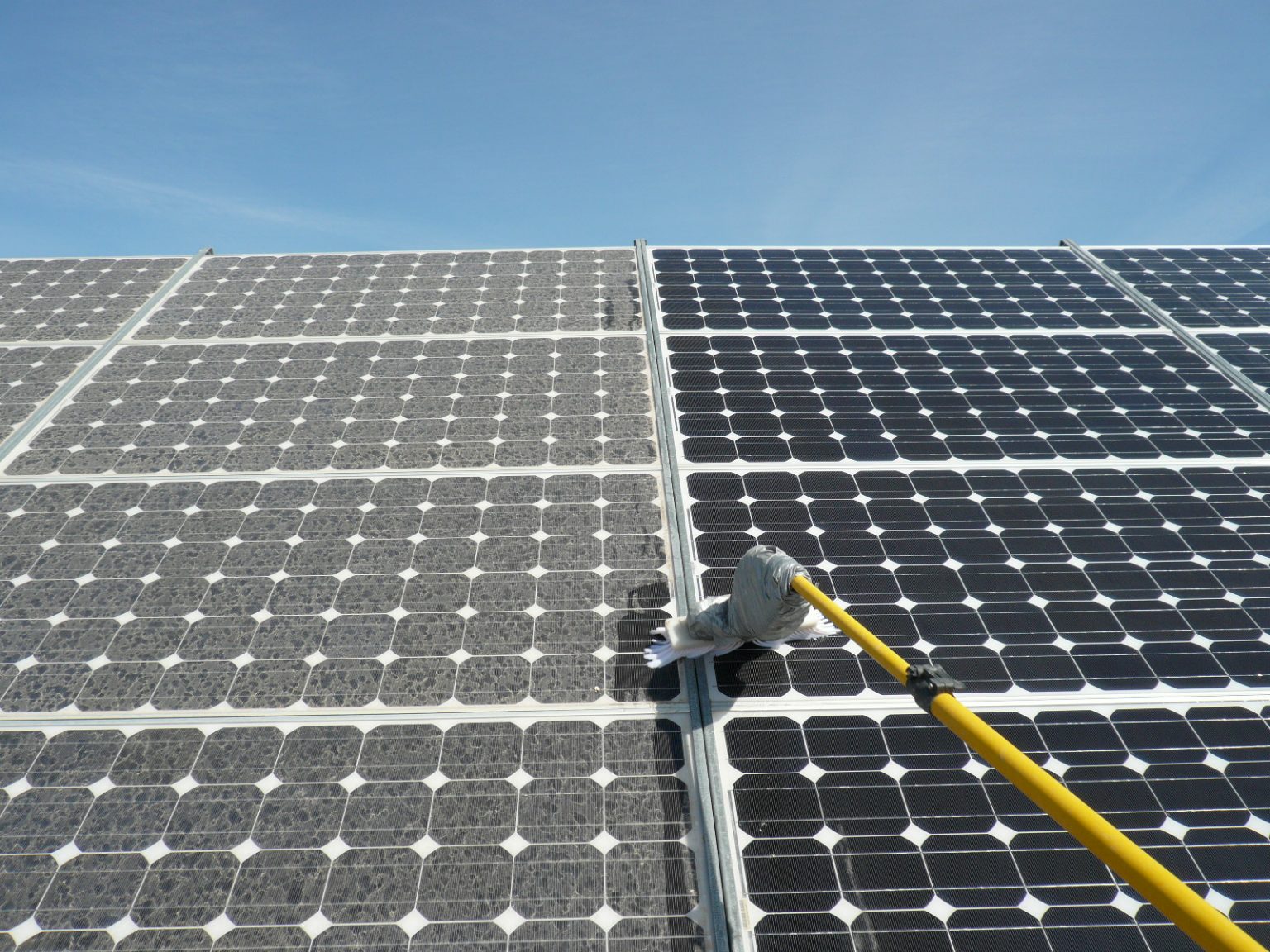 Importancia del mantenimiento de paneles solares | Suncore