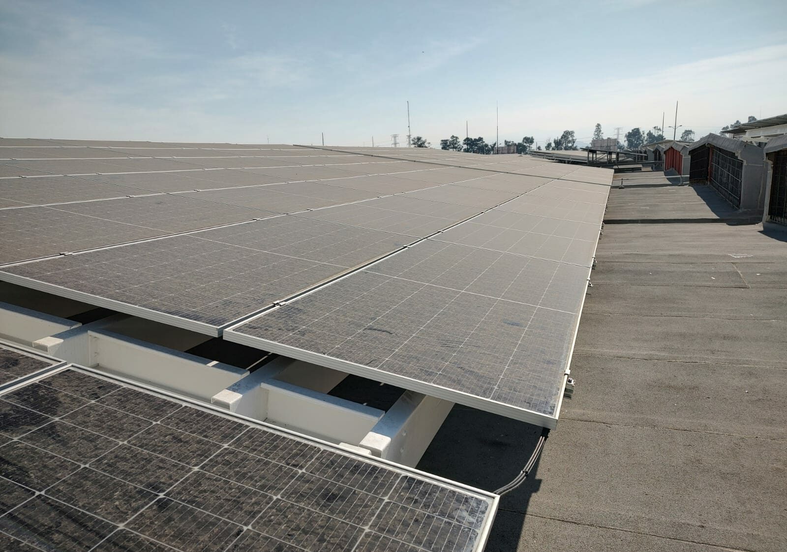 La importancia de la orientación y ubicación de tus paneles solares